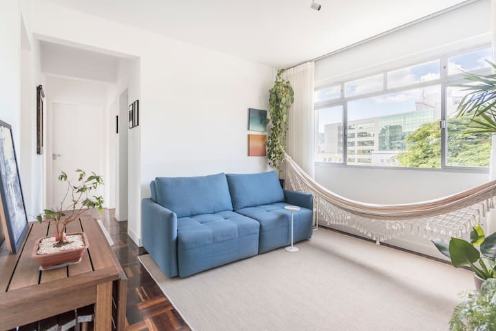 Quarto Inteiro Em Apartamento / Trindade - Florianópolis