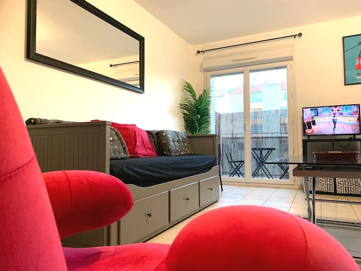 Le 15 Très Calme Proche Tous Commerces + Balcon - Toulon