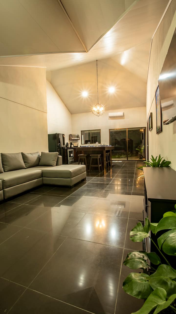 Anthurium House - La Fortuna