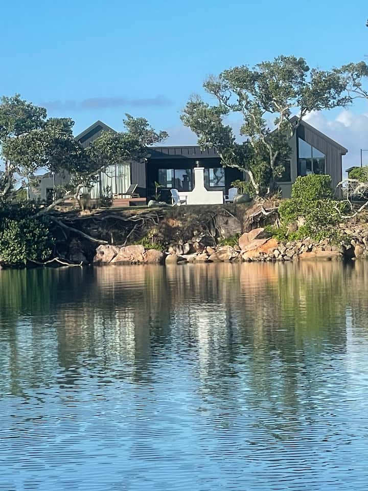 Waterfront Magic In Mangawhai - Mangawhai