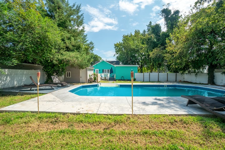 5b Well-equipped Bungalow & Pool - Hampton, VA