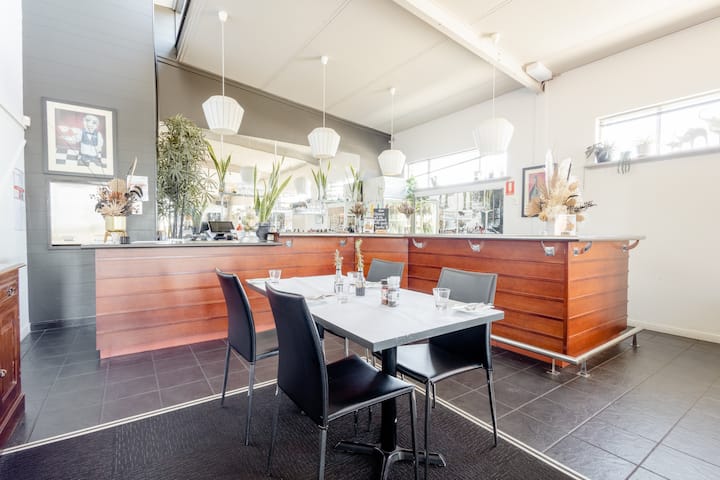 Ale House - Rm 3-king Delux, Free Daily Bar Meal - Coogee