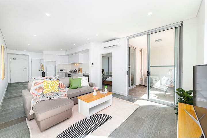 Chic Haven: Entire Modern & Bright Apartment - Sidney