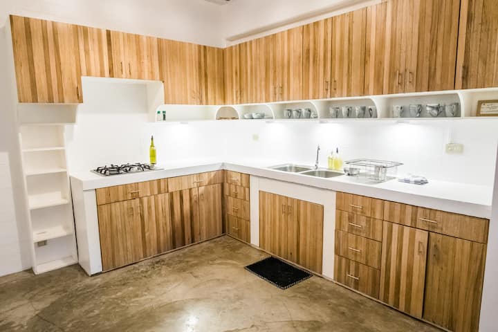 Rainforest Nest: Unique Home For Up To 28 Guests - Subic Bay Freeport Zone