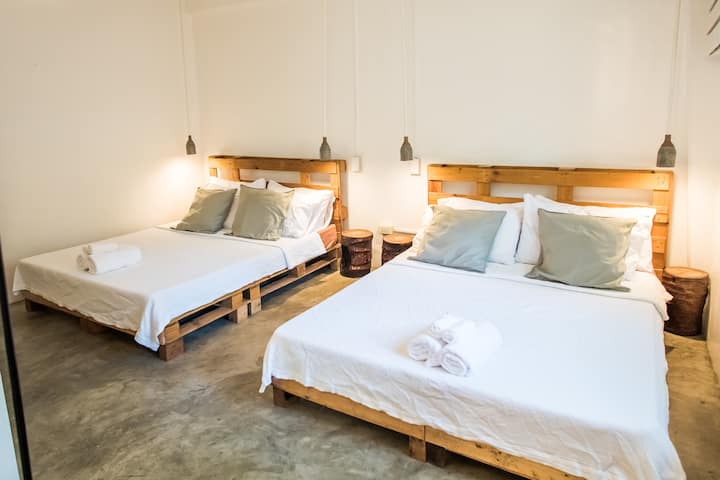Srr Nests: Kahilom + Saya + Jiva Nests W/breakfast - Subic Bay Freeport Zone