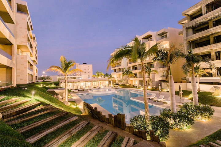Luxury Condo Near The Beach W/access To Pool & Gym - Mexico
