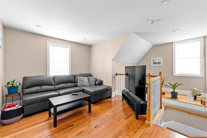 555/2 - 6br Quincy | Spacious Apt Near Perry Beach - Massachusetts
