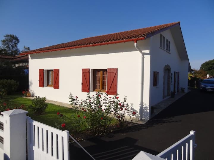 Gite Pour 2, Proximité Mer - Ascain