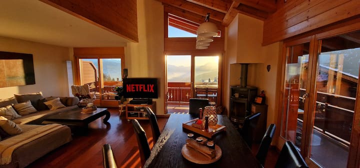 Chalet Moderne & Spacieux Avec Parking Privé - Crans-Montana