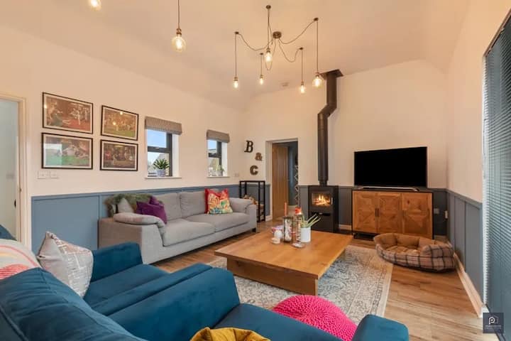 Quality Rural Retreat - Solva