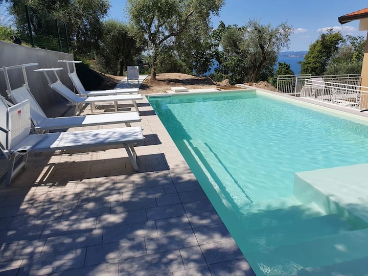 Villa Malù - Apt Luisa - Piscina E Vista Lago - Pai