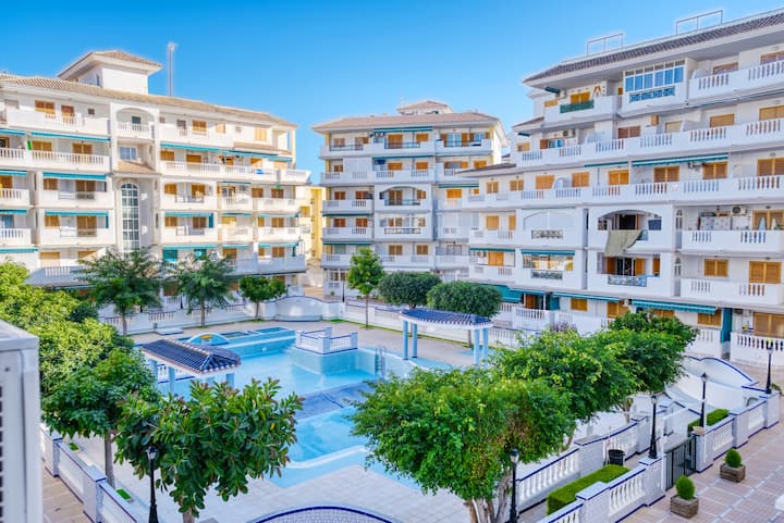 Apartment With A Pool Near The Beach - Guardamar del Segura
