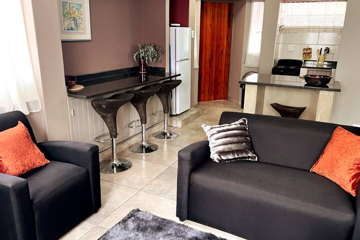 Solitaire 14, 2-bedroom Self-catering Apartment - Pretoria