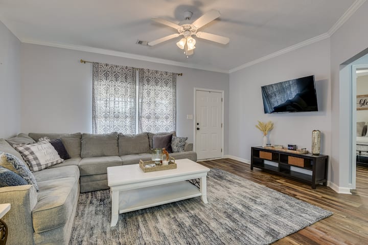 Convenient, Comfortable, & Charming Bungalow - Augusta, GA