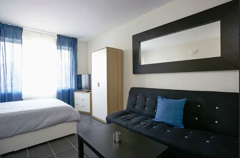 701A Cozy apt Downtown MTL Metro - Apartments for Rent in Montréal ...