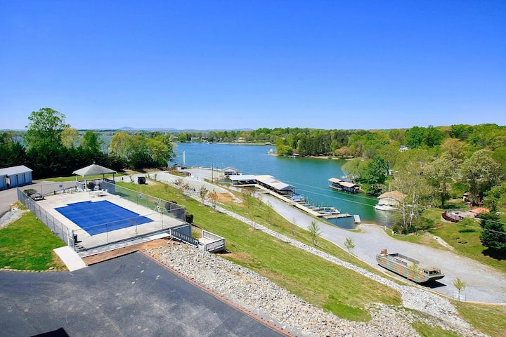 Condo On Smith Mountain Lake, Va - 스미스 마운틴 호