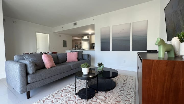 Exclusive 34th Floor At Brickellhouse W/parking - Miami, FL