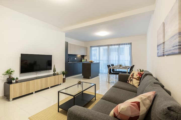 Beautiful Modern Central 2br Aptartment - Malta