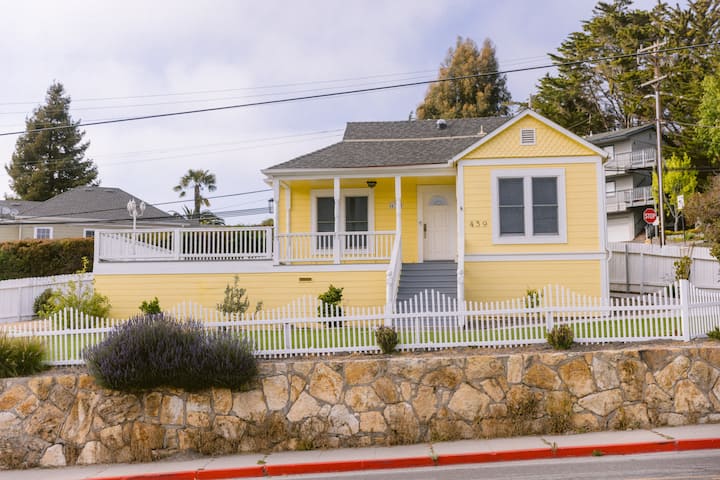 Modern Victorian With Jacuzzi- Walk To Downtown! - Oceano, CA