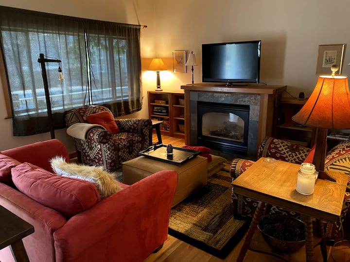 Adorable St. Johns House W/porch - Vancouver, WA