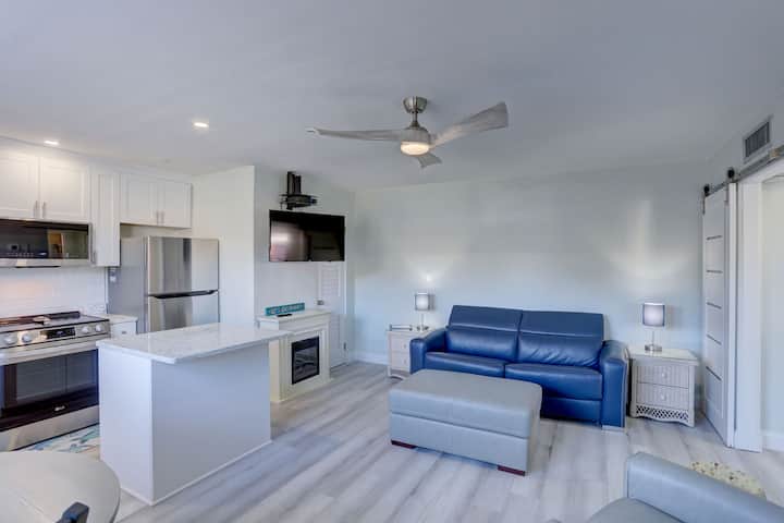 Airbnbeach!  Newly Remodeled, Beachside! - St. Pete Beach, FL