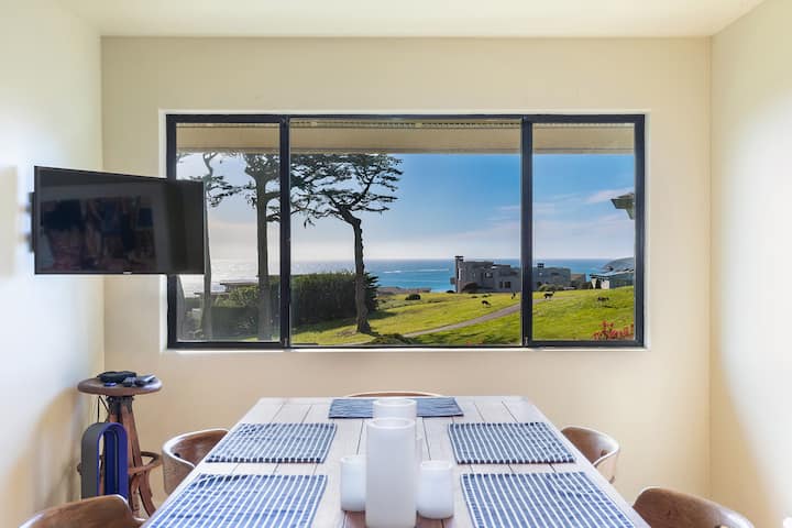 Cypress House: Pet-friendly Modern Home With Views - Bodega Bay, CA