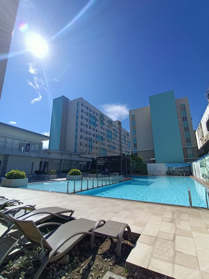 Modern 2br @ Marina Dumaguete
|Wifi, Pool, Gym - Dumaguete