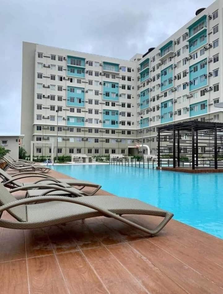 Modern 2br @ Marina Dumaguete
|Pool, Gym, Wifi - Dumaguete
