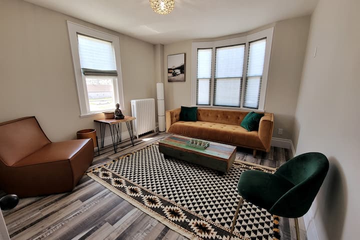 Location, Fun And Falls! 4 Min Walk To Strip! - Niagara Falls