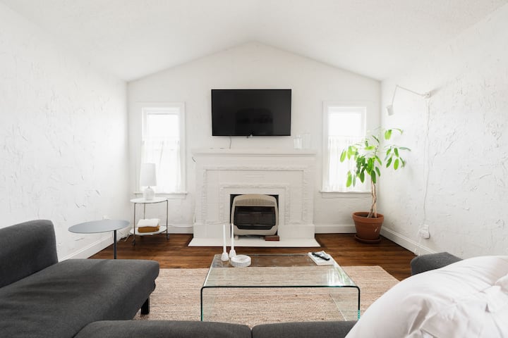 Remodeled | 10min To Downtown | 5mins To Hwy - Oklahoma City, OK