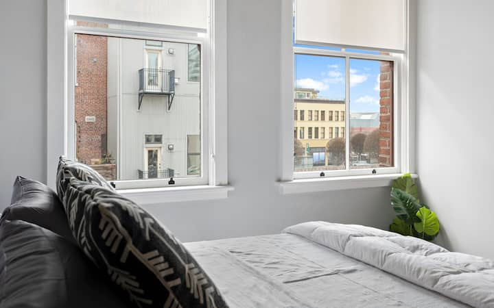 Studio-apt In The Heart Of Downtown Victoria - Victoria