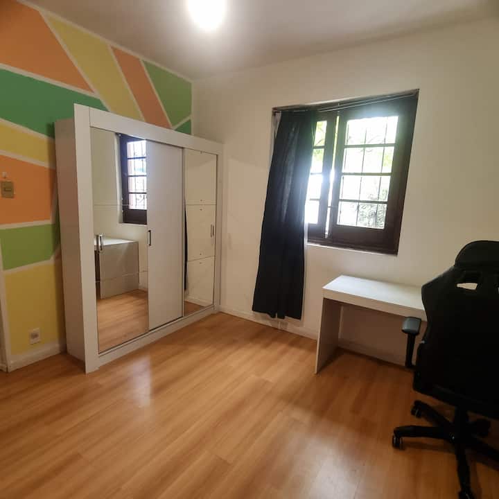 Hummingbird: Work, Study, Rest. - Montevideo