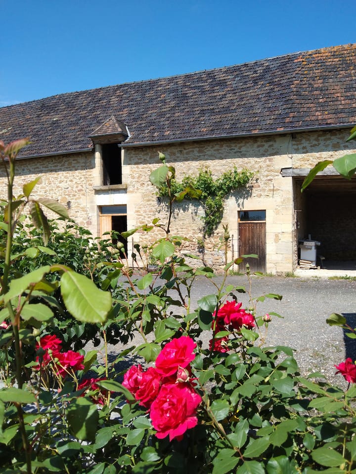 Ferme Périgourdine Proche Des Grottes De Lascaux - Dordogne