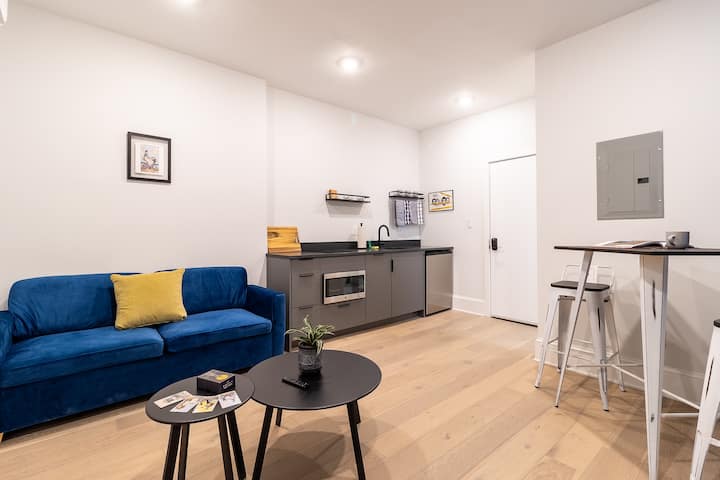 Thena Hotel - Beautiful 1 Bedroom - Philadelphia, PA
