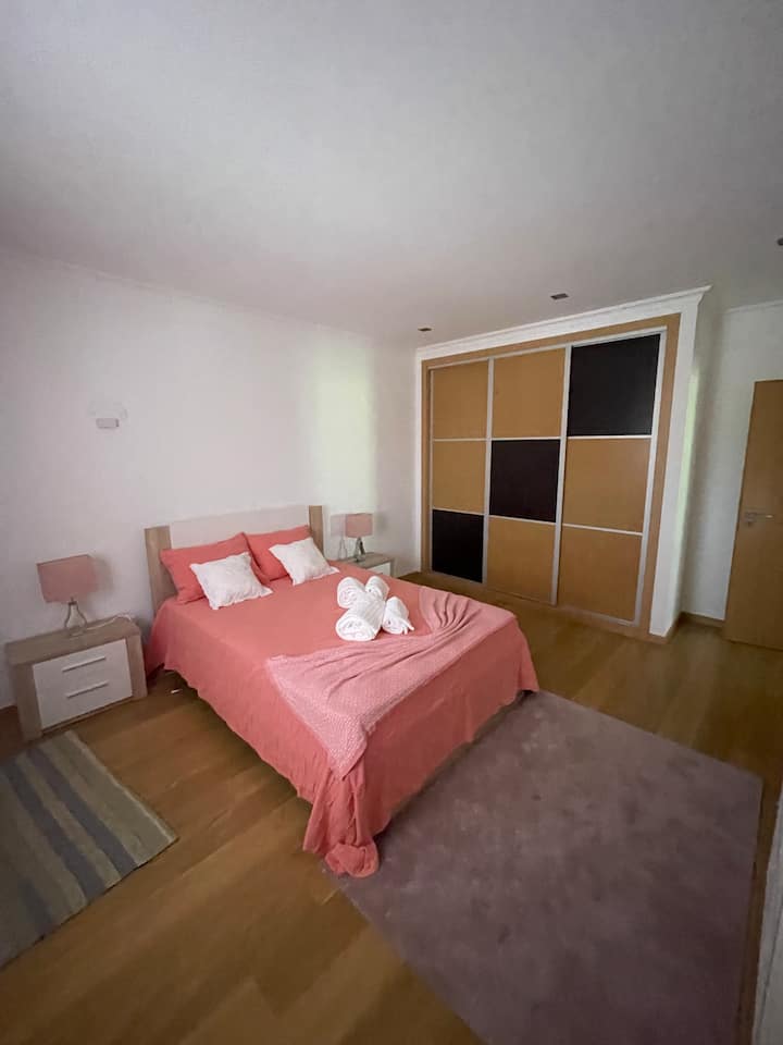 Casa Espaçosa Em Torres Novas - Golegã