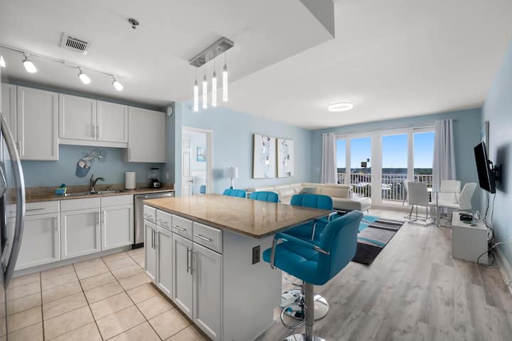 832 Ltw 18 To Book 3/2 New 5 Pools 18 To Book - Panama City Beach, FL