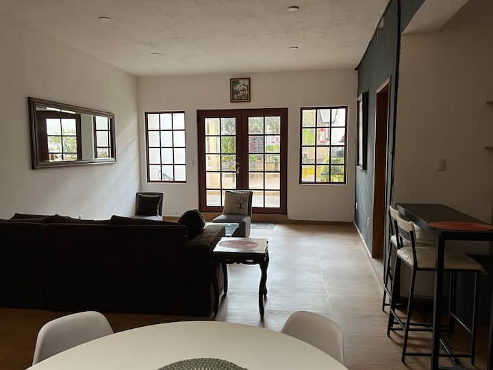 Linda Casa A Unos Pasos De Los Arcos - Querétaro