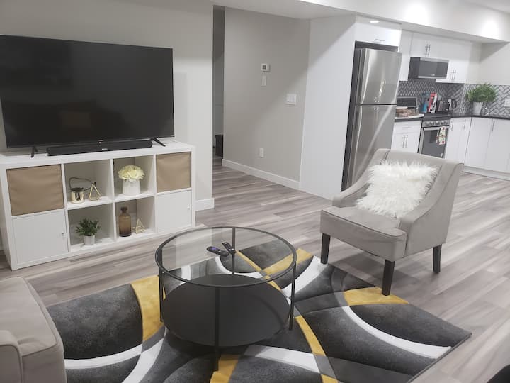 Exclusive 2 Bedroom Legal Basement Suite - Airdrie