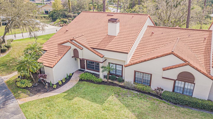 Spanish Style Villa 3bed 3bath W/community Pool - Wesley Chapel, FL