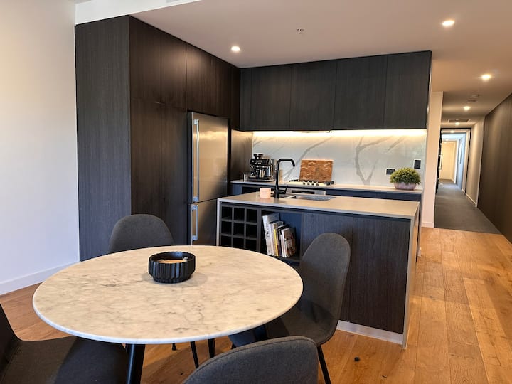 East Park Luxury Apartment - City of Lake Macquarie