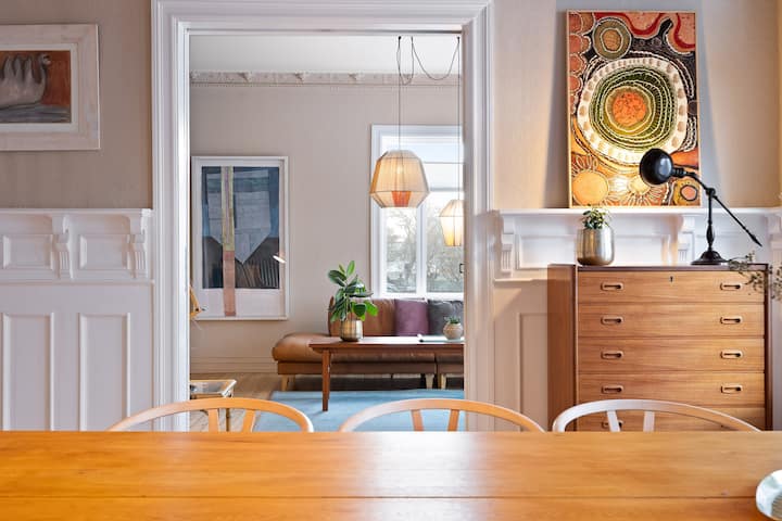 Midtown Pleasure - Islande