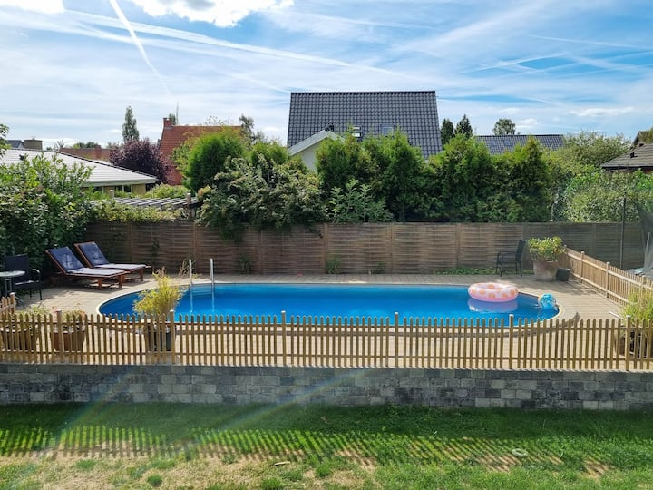Villa With Outdoor Pool In Family Friendly Area - Copenhagen