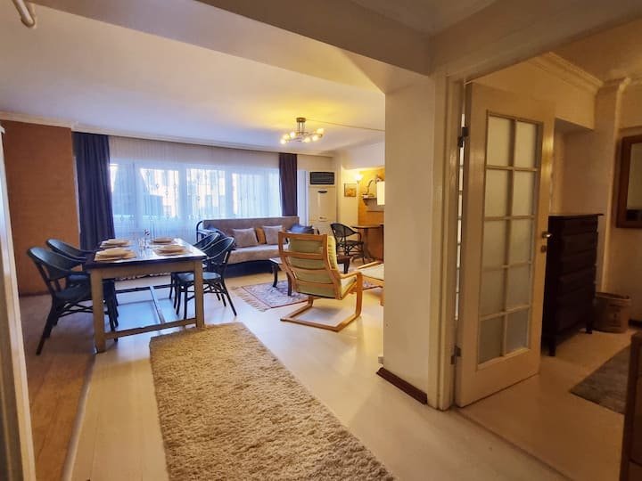 Retro 1+1 Apartment On Taksim Istiklal Avenue. - Istanbul