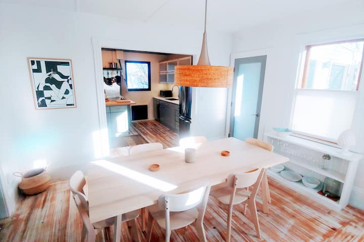 Bright, Stylish, Newport Home - Walk To Downtown - Newport, RI
