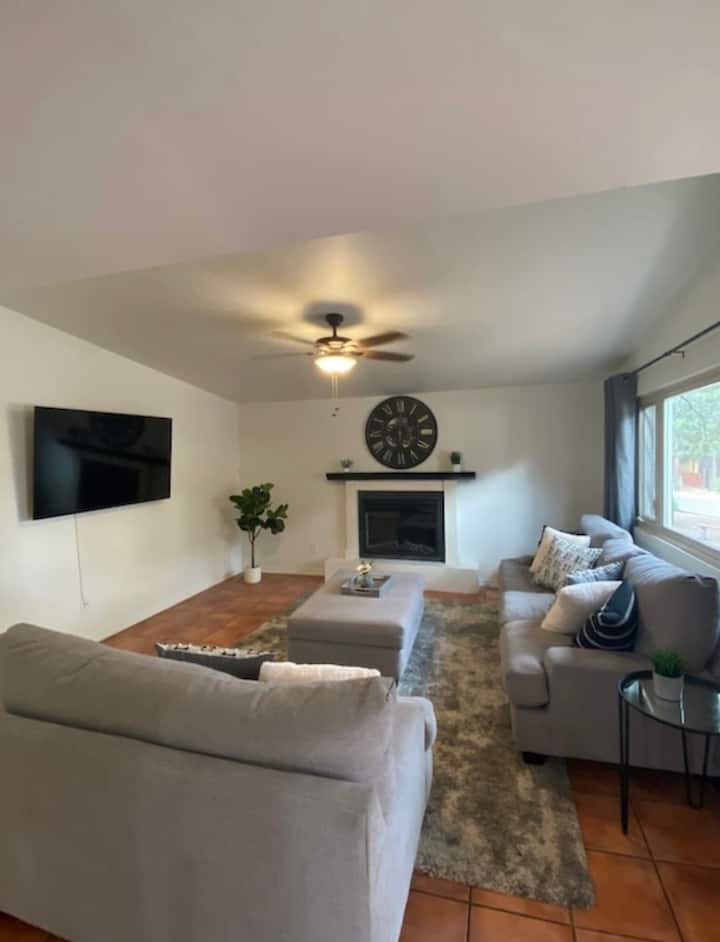 Warm Charming Remodeled Flagstaff Home - Flagstaff