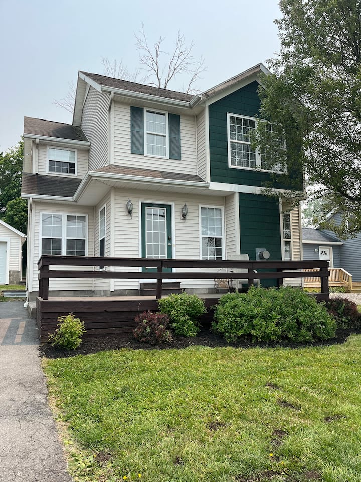 Across Canandaigua Lake!  Beautiful View & Access! - Canandaigua, NY