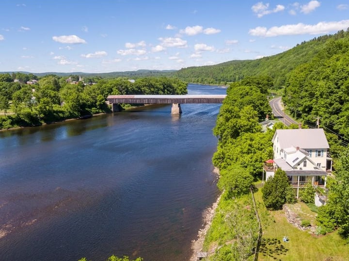 Cornish-windsor Bridge Retreat With Amazing Views - Claremont, NH