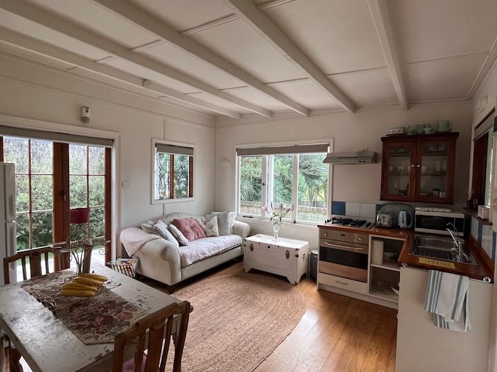 Cottage Charm Wainui Beach - Gisborne