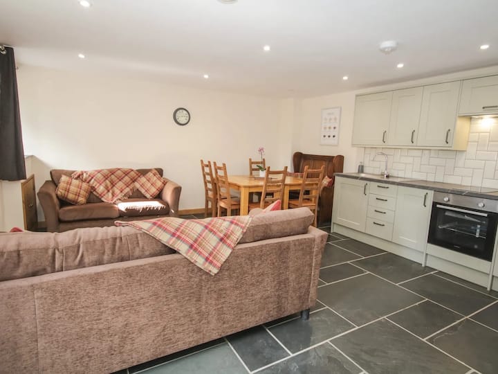 Sun Trevor Barn 3 - Llangollen