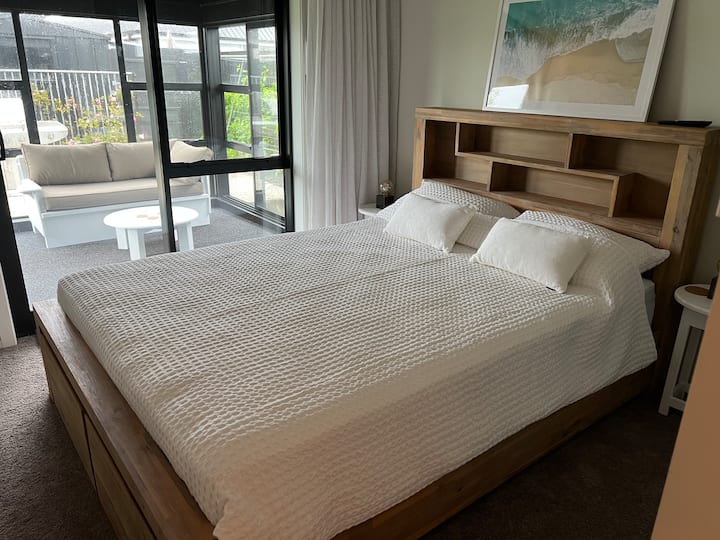 'Cosy By The Beach' - Papamoa